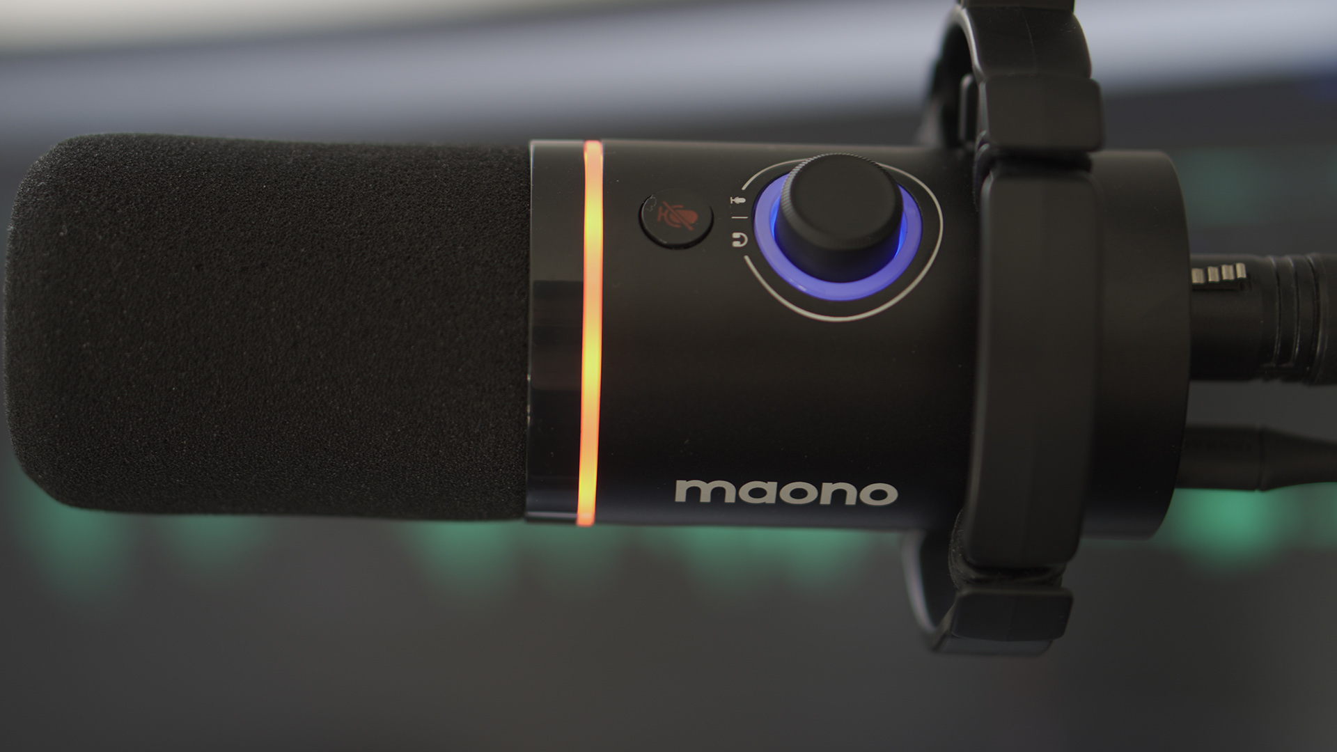 Maono PD200X XLR/USB Dynamic Microphone Review - Voice Over Tip